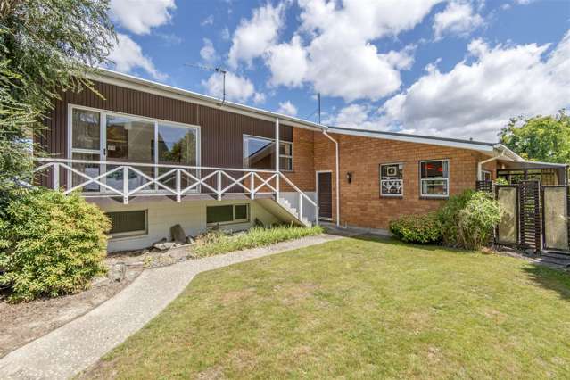 28 Highland Place | Avonhead | Christchurch City | Houses for Sale ...