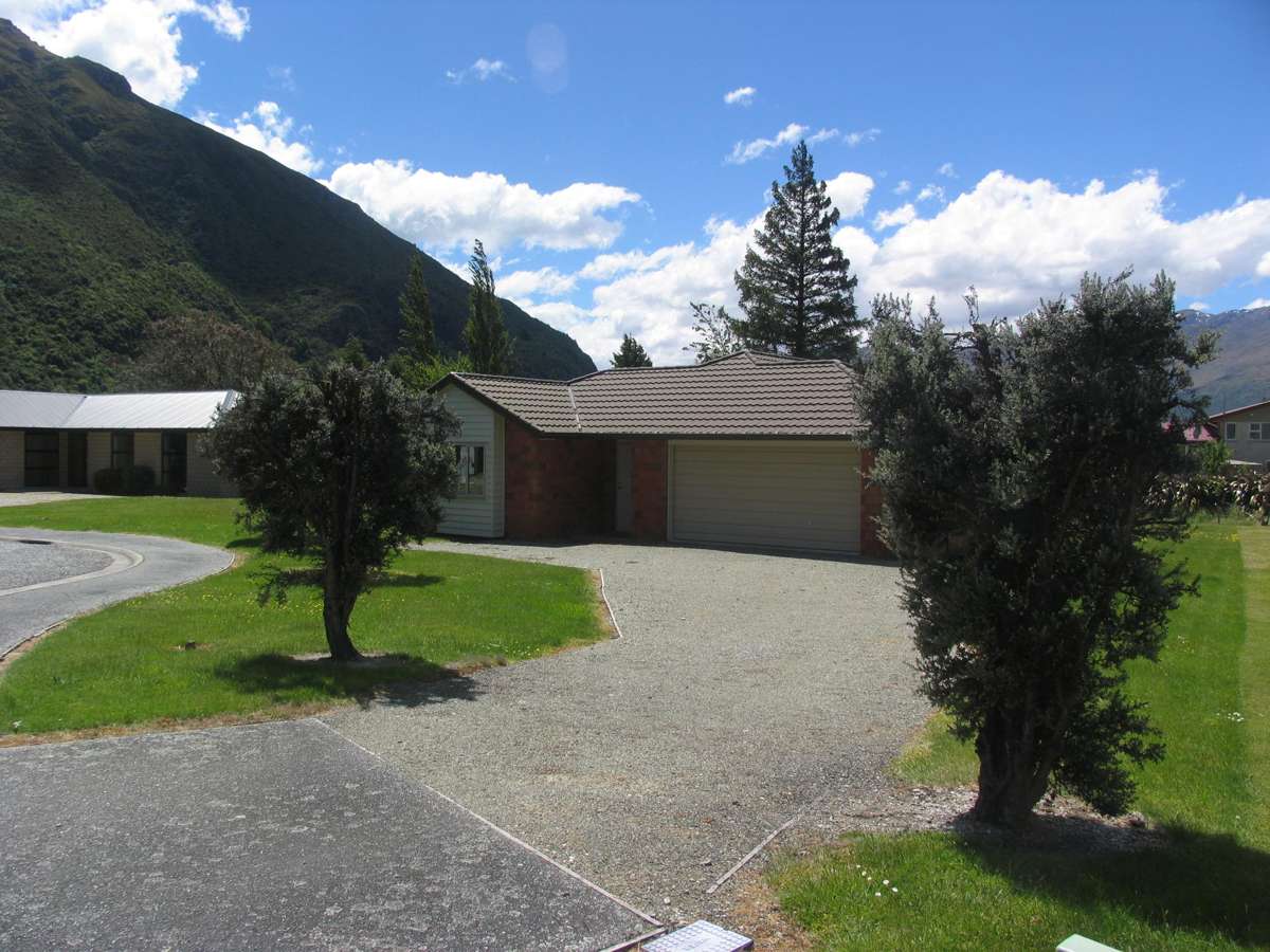 8 Hector Close | Kingston | Queenstown | Houses for Rent - OneRoof