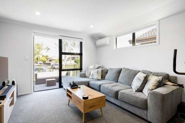 15 Mabian Crescent | Deanwell | Hamilton City | Houses for Rent - OneRoof