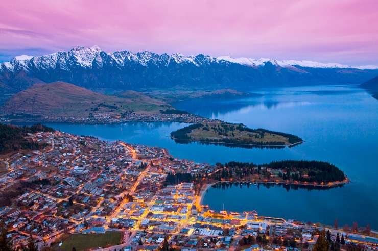 'We have billionaires in town': The uber-rich are on Queenstown ...