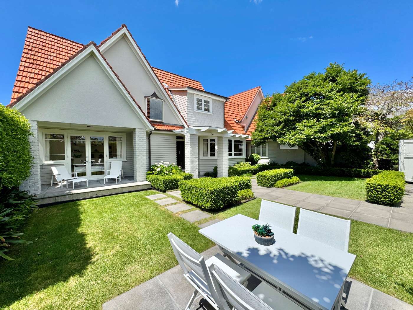 Real estate couple list their waterfront gem - they paid a record price ...