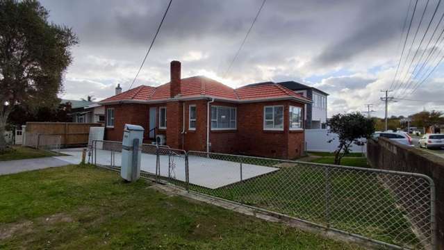 52 Old Lake Road | Narrow Neck | North Shore City | Houses for Rent ...