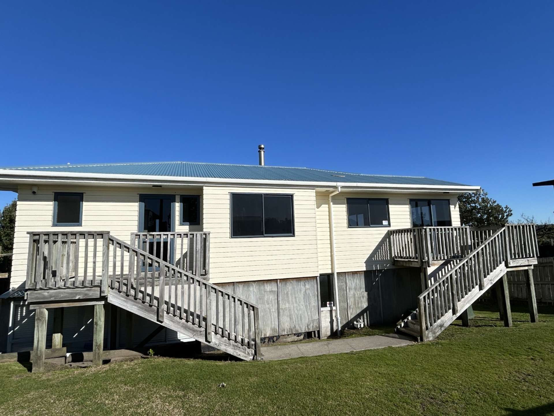 560 Pukehina Parade | 1135 | Western Bay Of Plenty | Houses for Rent ...