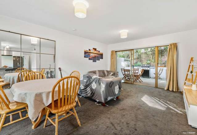 1/18 Teviot Place | Totara Vale | North Shore City | Houses for Rent ...