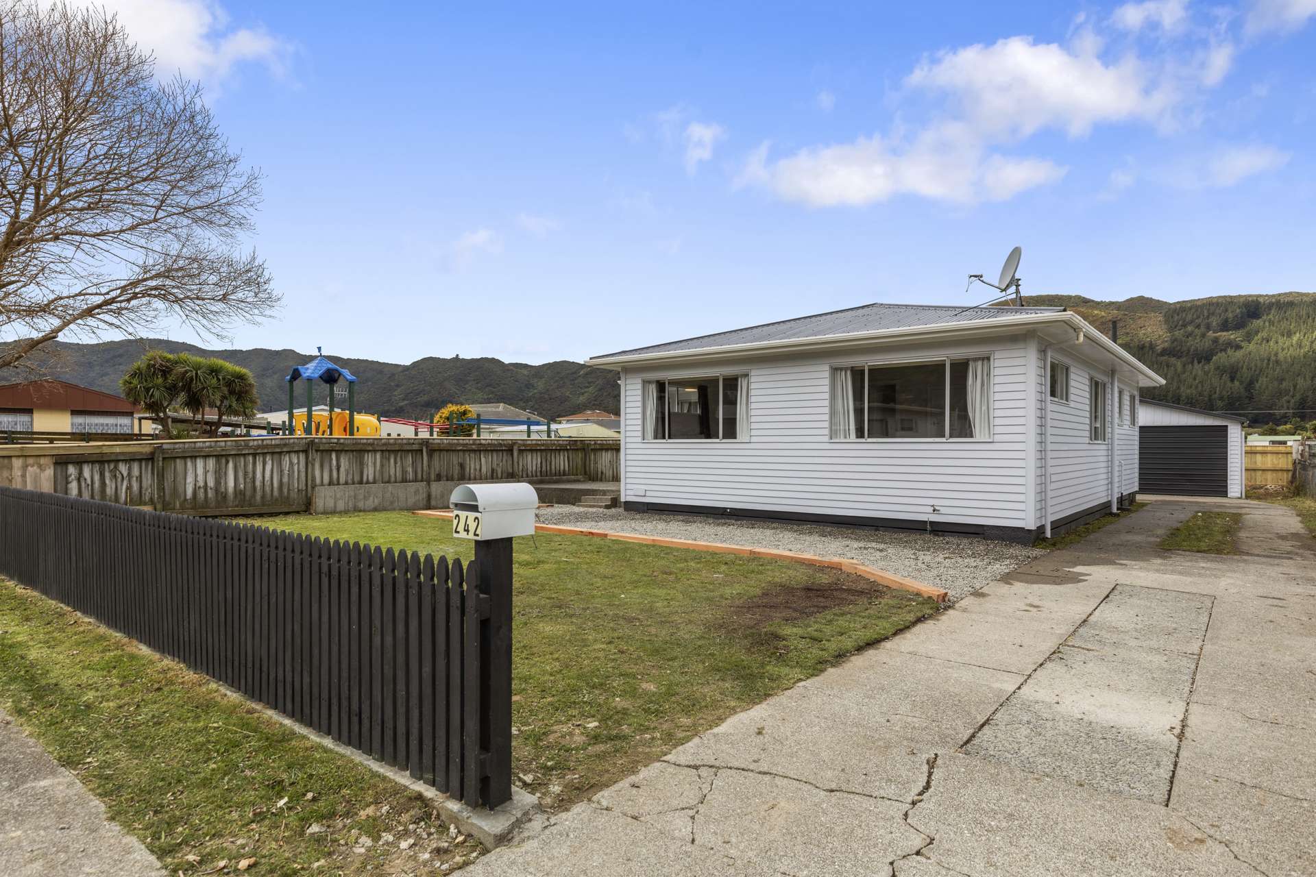 242 Wellington Road | Wainuiomata | Lower Hutt City | Houses for Sale ...