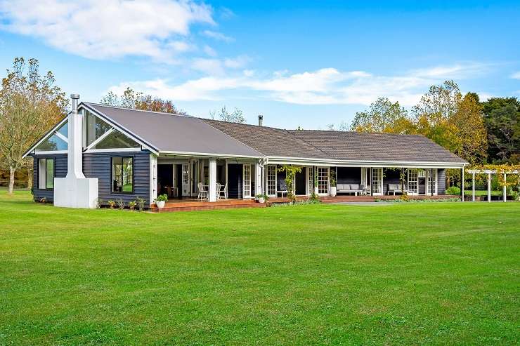 Tux Wonder Dogs’ Mark Leishman selling country home following deaths of ...
