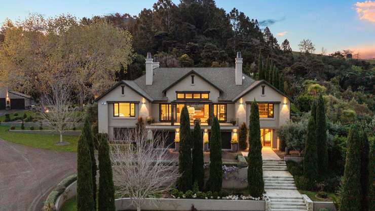 UK celebrity Noel Edmonds relists his multi-million-dollar Matakana ...