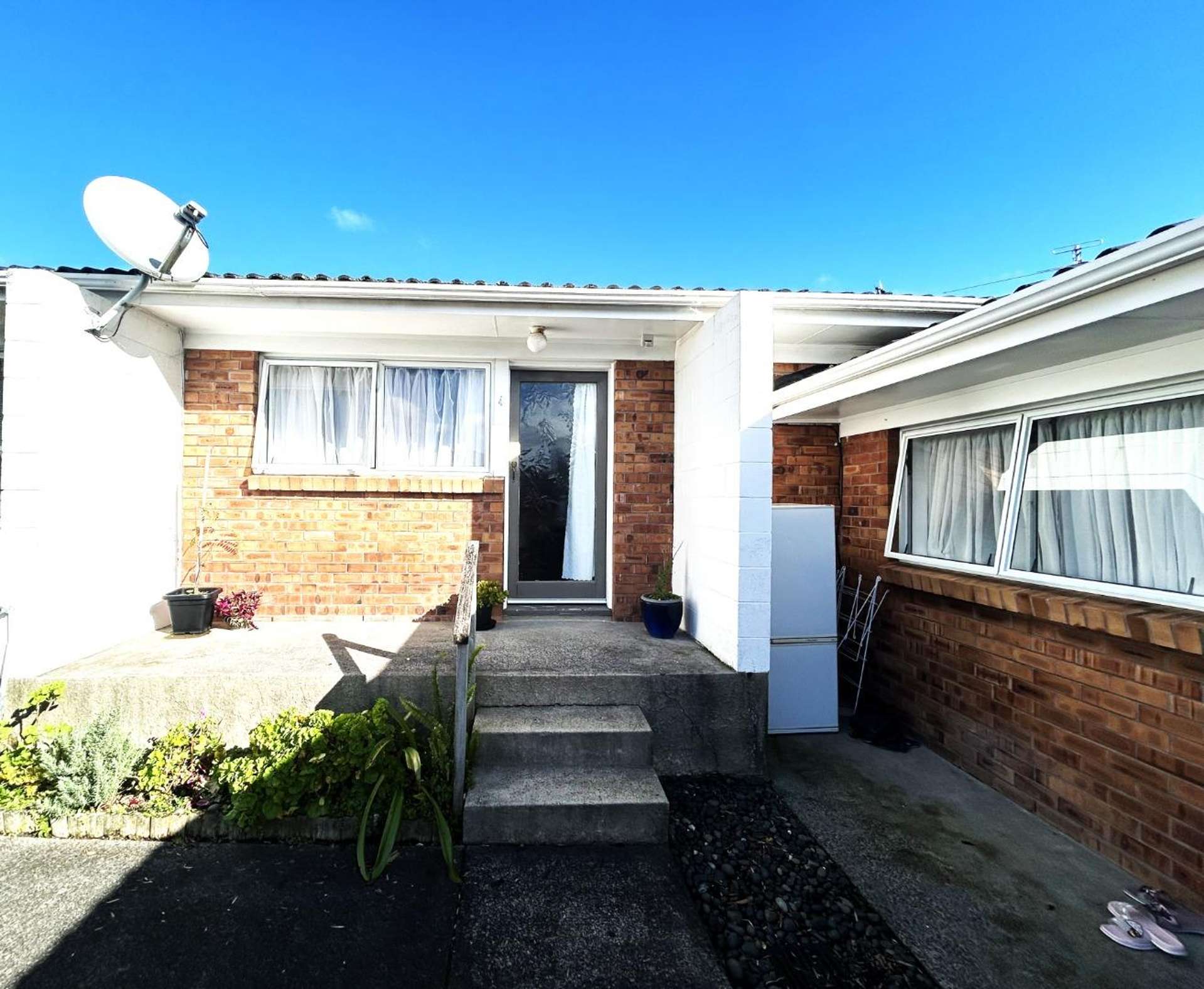 4/318 Te Atatu Road | 1802 | Waitakere City | Houses for Rent - OneRoof