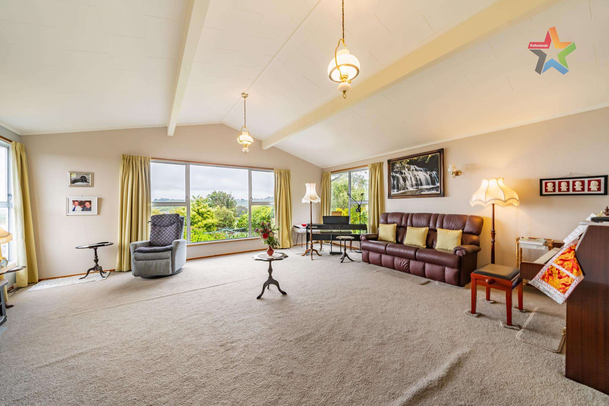 2 Honeysuckle Grove | Maungaraki | Lower Hutt City | Houses for Sale ...