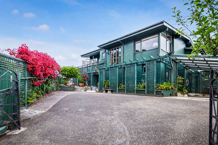Multi-million-dollar Devonport home designed by renowned architect ...