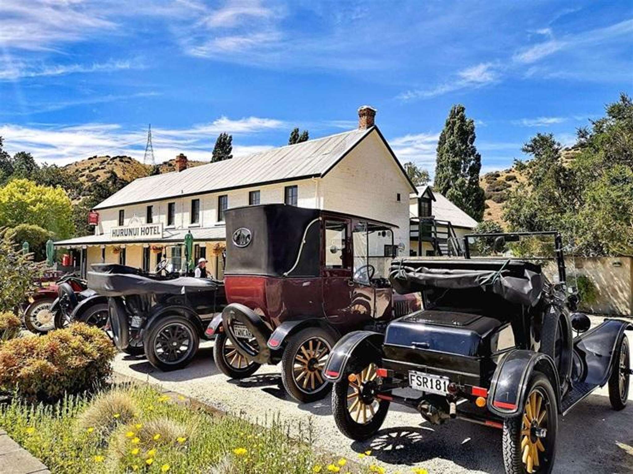 Iconic South Island pub set to reopen after owner abandons sale, All ...