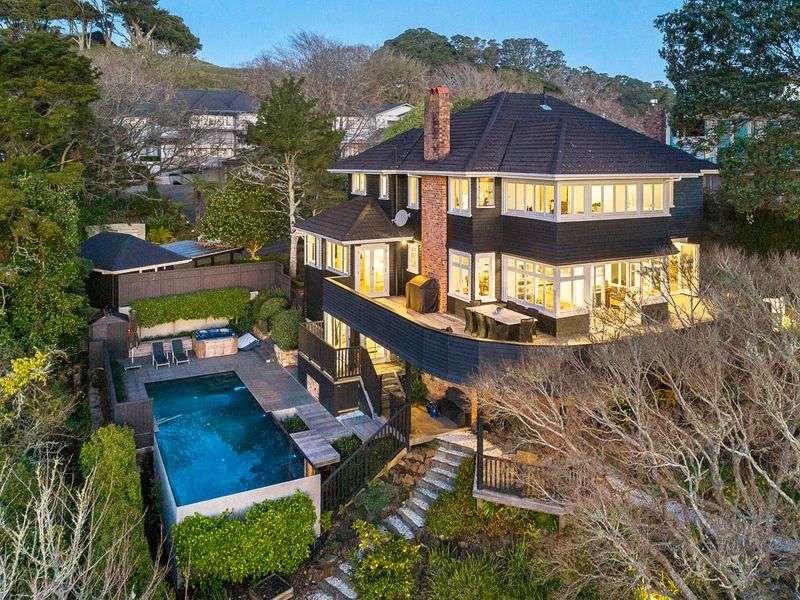 Astronauts and academics: multi-million dollar home has hosted them all ...