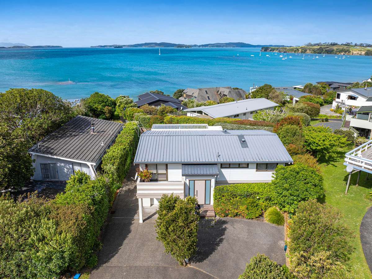 4 The Glade | Algies Bay | Rodney | Houses for Sale - OneRoof