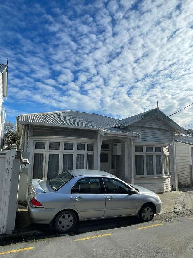 7 Moir Street | Mount Victoria | Wellington City | Houses for Rent ...