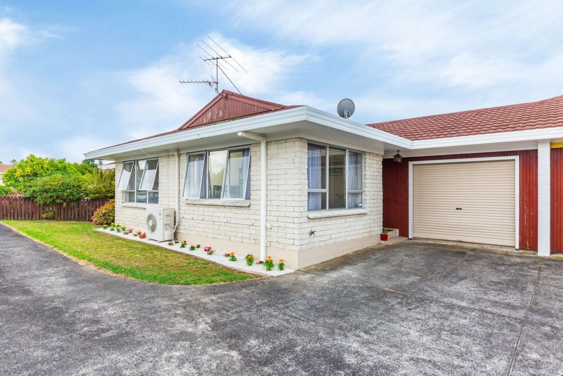 18 Faith Bullock Place | New Lynn | Waitakere City | Houses for Sale ...
