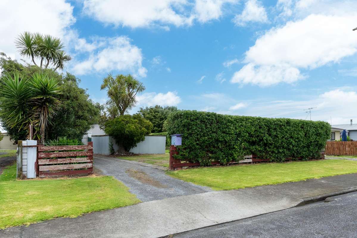 33 Kiharoa Street | Otaki Beach | Kapiti Coast | Houses for Sale - OneRoof