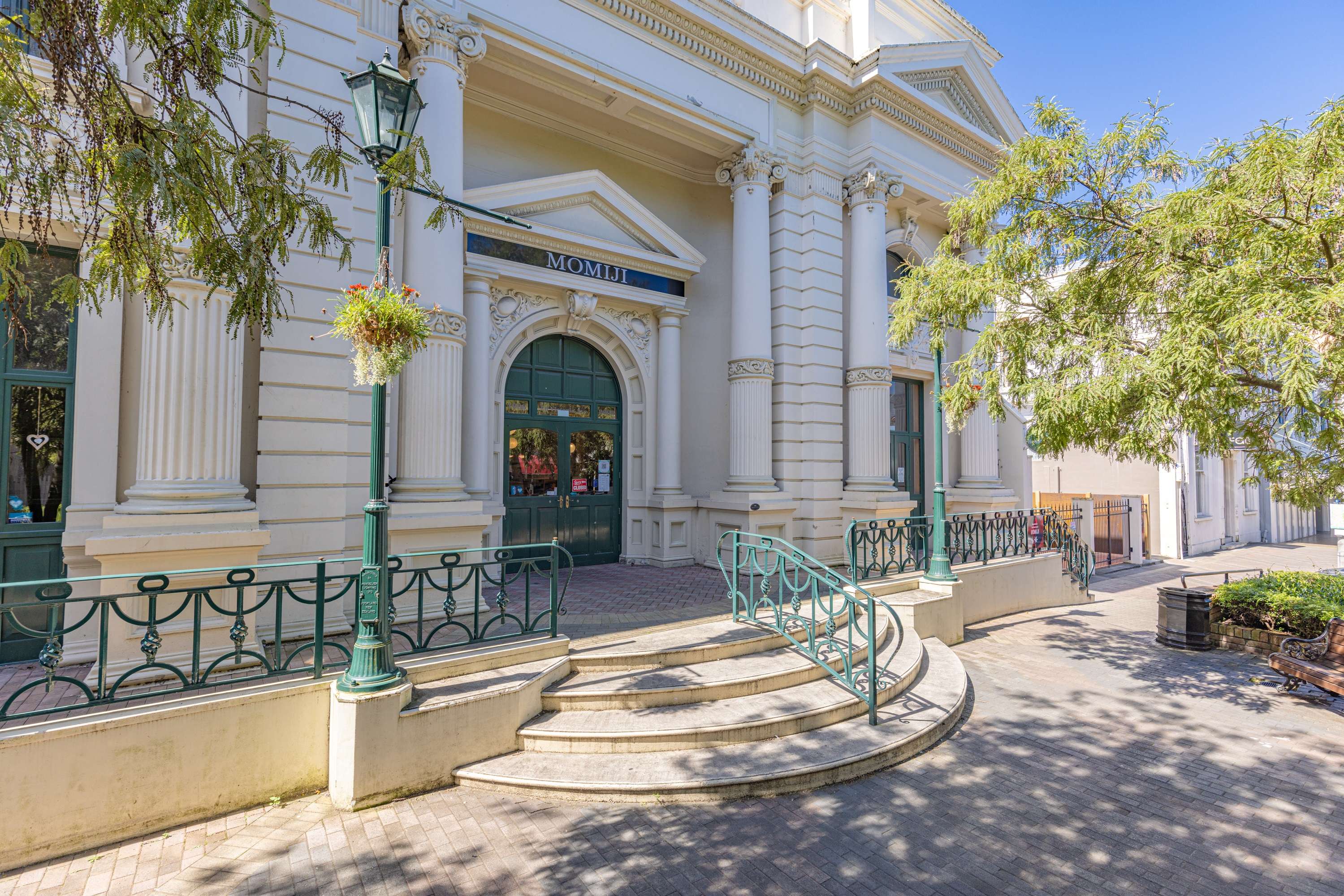 Investors take historic landmark to the bank, All things property ...