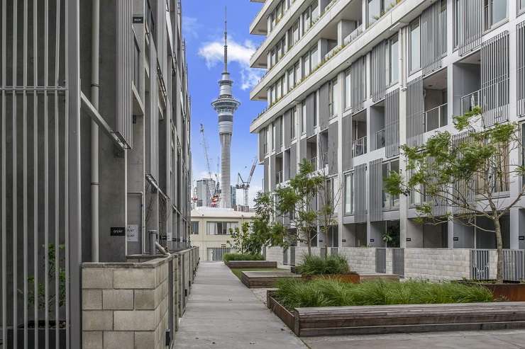 Prices slashed by as much as $250k in troubled Auckland apartment ...
