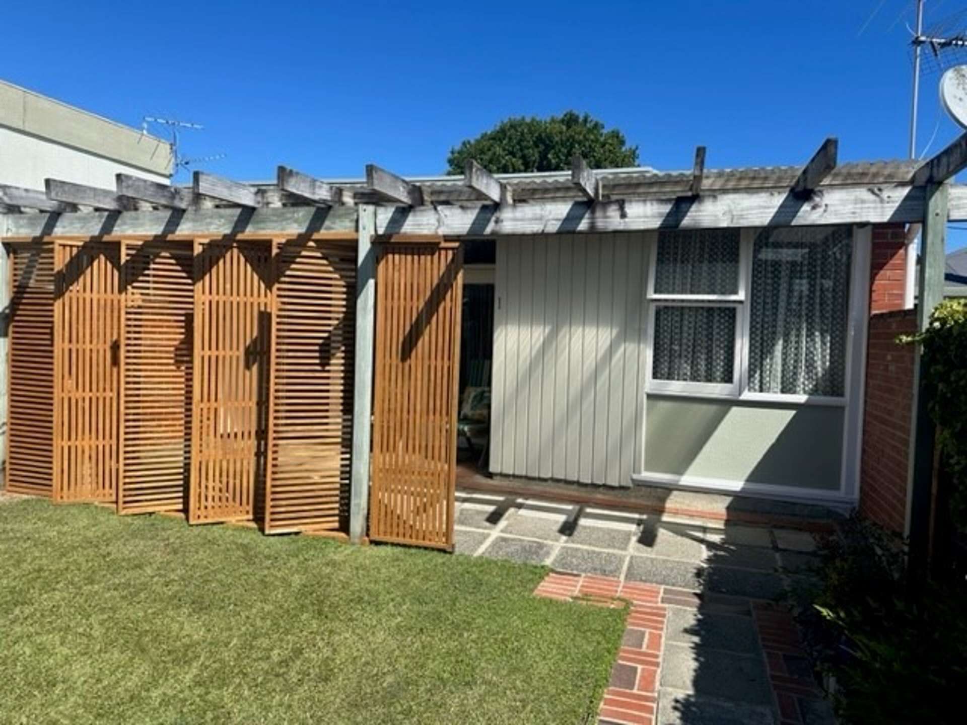 1/76a Lake Road | Narrow Neck | North Shore City | Houses for Rent ...