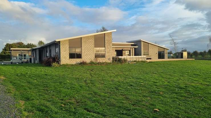 ‘Expect to see more of them’: Lifestyle block with $2m RV to be sold at ...