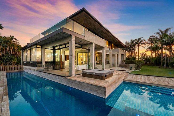 China buyers show interest as Chow brothers sell their Auckland mansion ...