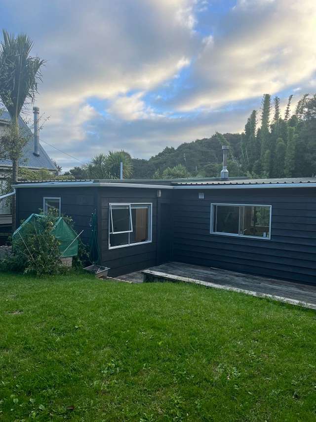 60 Te Toki Road | Ostend | Waiheke Island | Houses for Rent - OneRoof