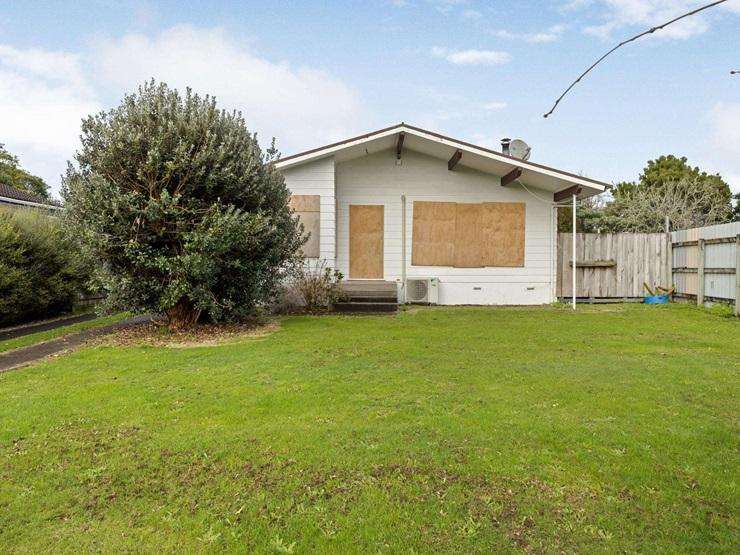 House smashed up by cops and vandals up for grabs, All things property ...