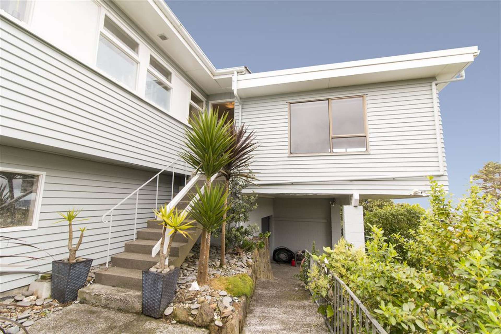 107 Black Rock Road | Newlands | Wellington City | Houses for Sale ...