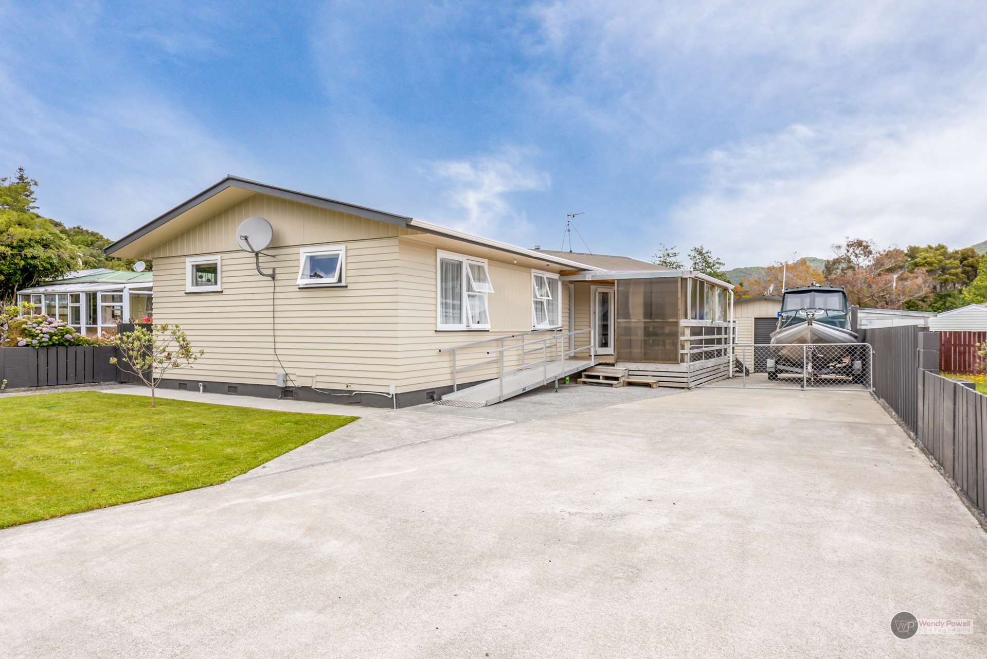 8 Mimihau Grove | Wainuiomata | Lower Hutt City | Houses for Sale - OneRoof