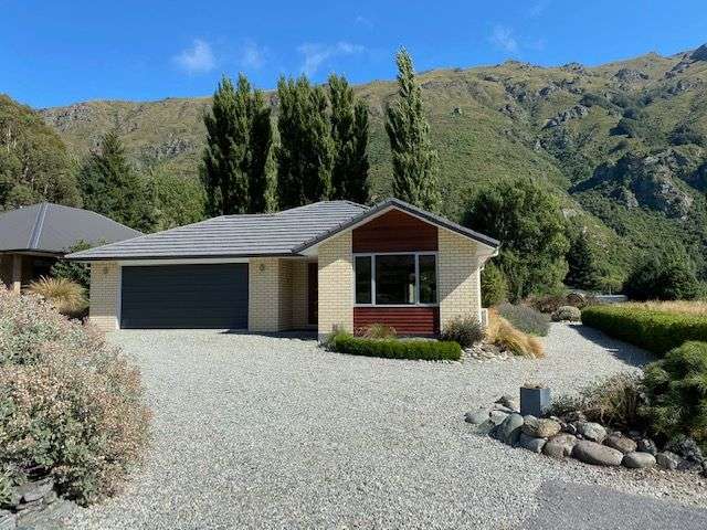 11 Hector Close | Kingston | Queenstown | Houses for Rent - OneRoof