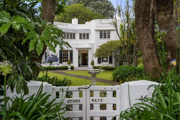 Celebrated architect William Gummer’s restored Epsom home on sale for ...