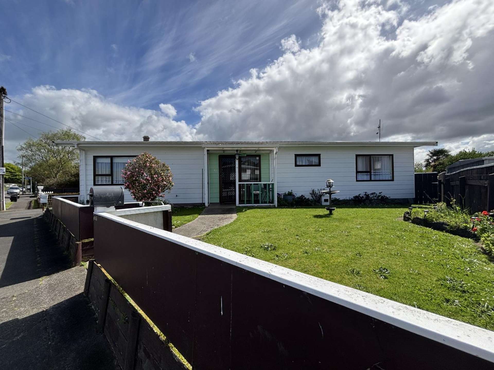 2A Russell Street | Aramoho | Whanganui | Houses for Rent - OneRoof