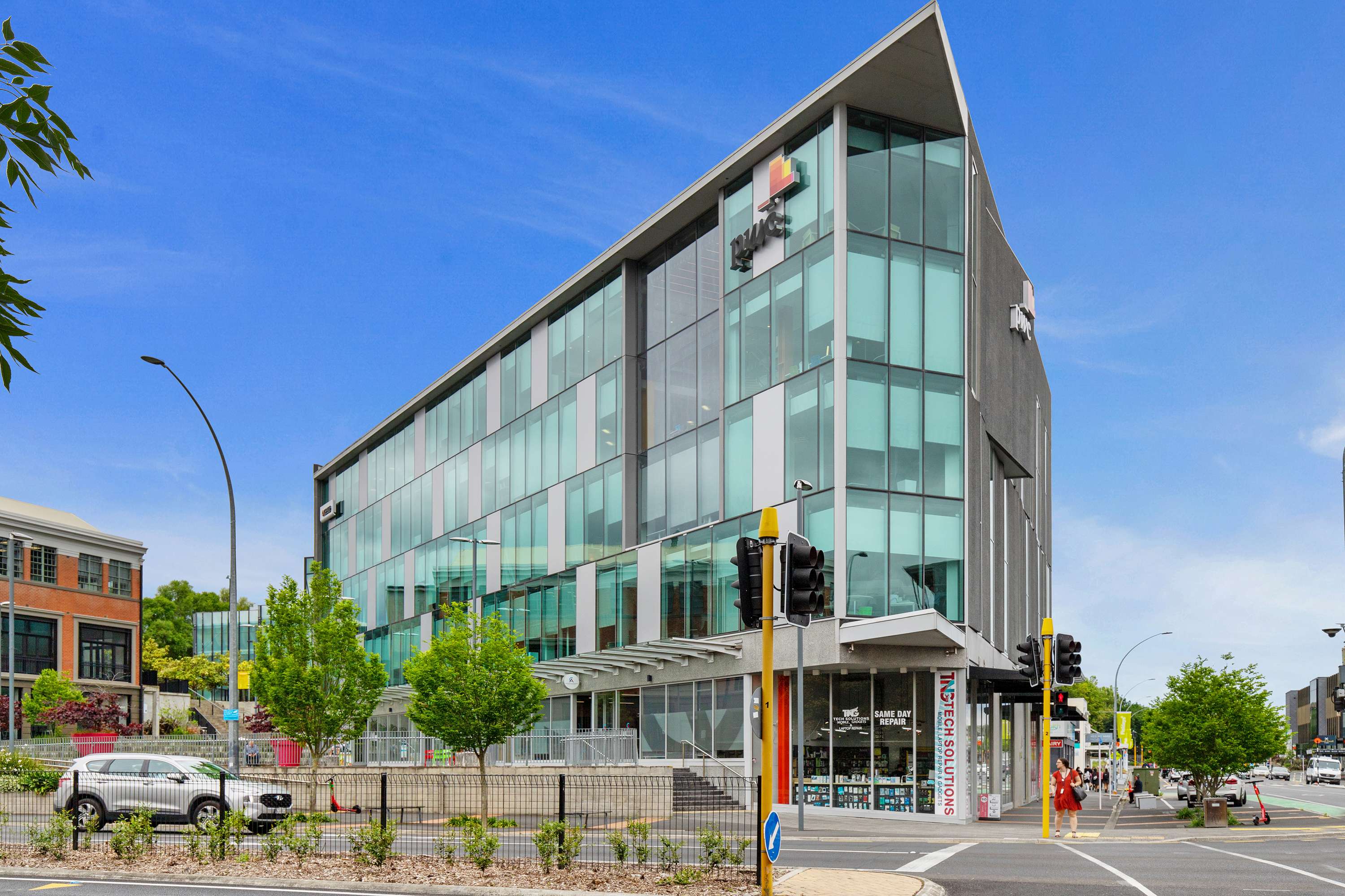 High-profile office building in central Hamilton, All things property ...