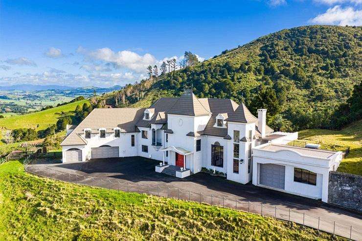 Why Whangārei’s famous ‘castle on a hill’ is for sale again - and has a ...