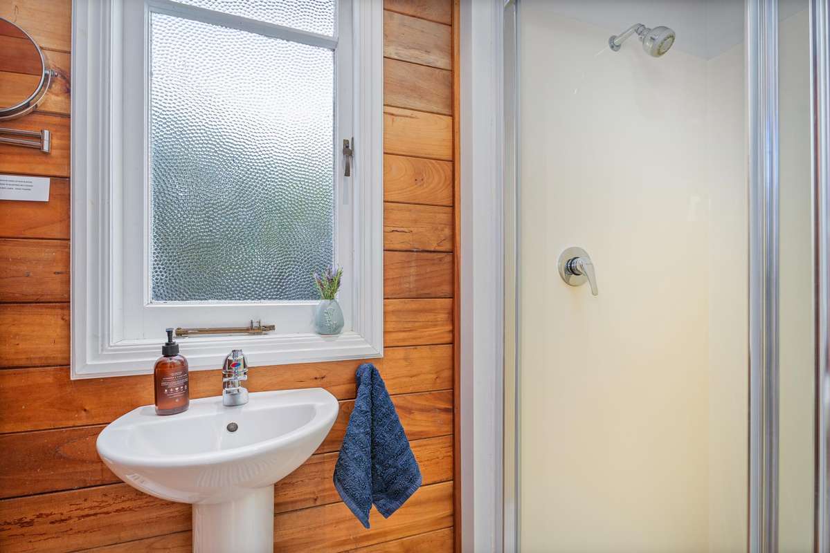 24 Coghill Street | Whitianga | Thames-Coromandel | Houses for Sale ...