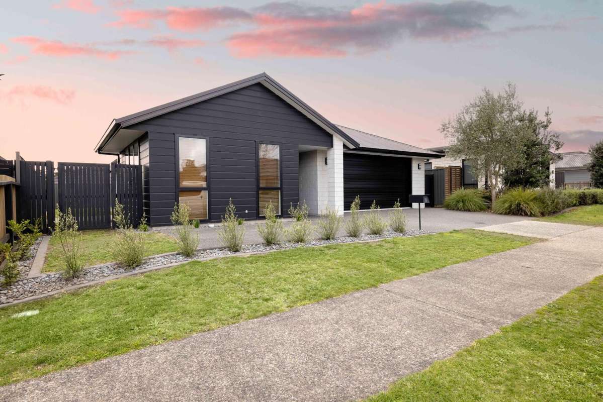11 Flack Street | Pyes Pa | Western Bay Of Plenty | Houses for Sale ...