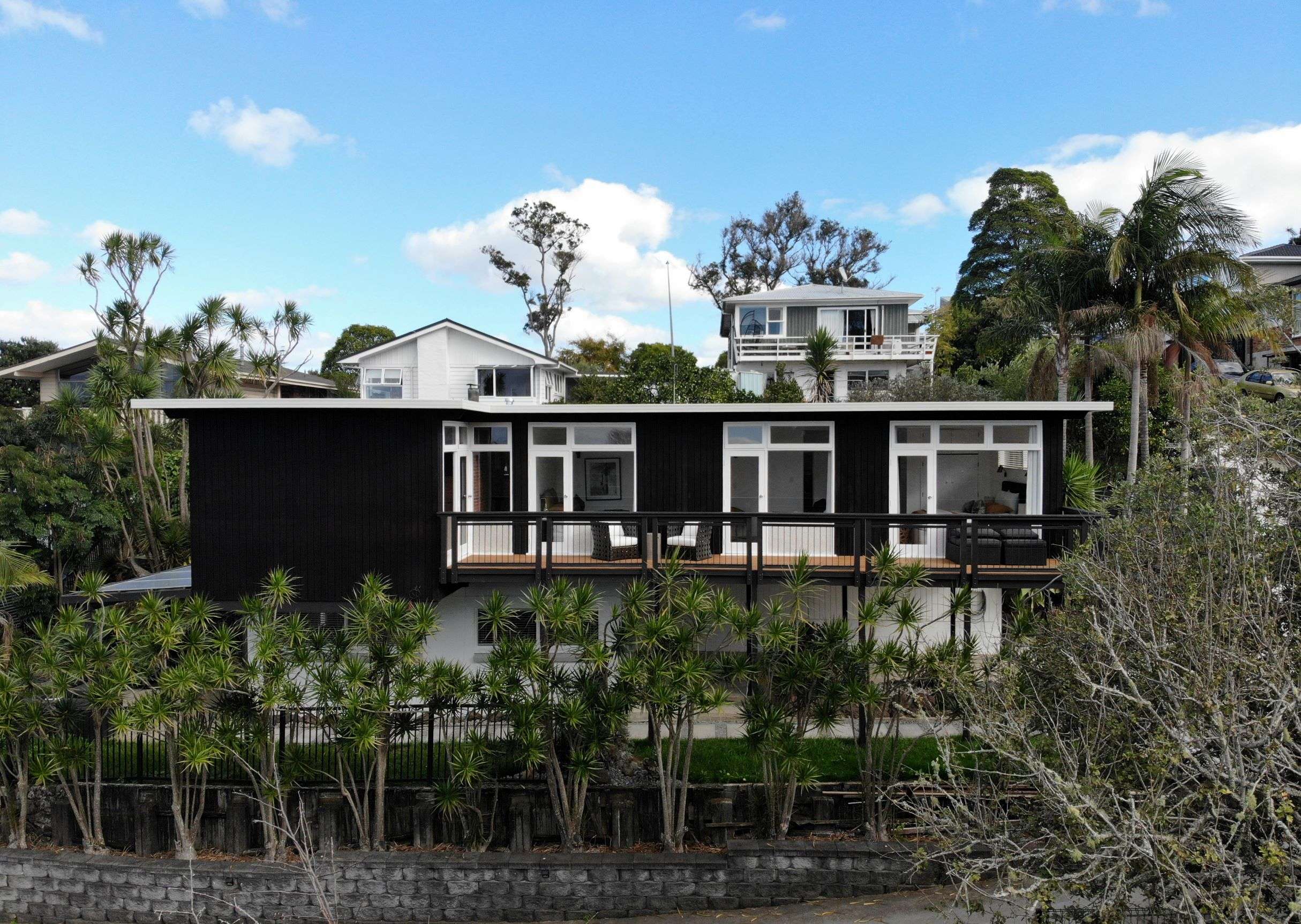 Timeless in St Johns: Mid-century gem shows off distinct features, All ...