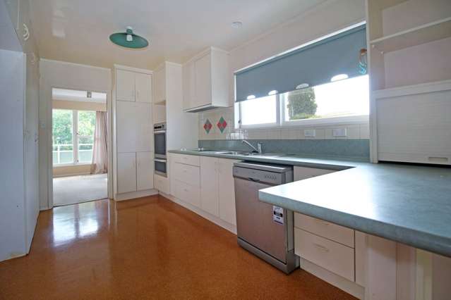 62 Pupuke Road | Hillcrest | North Shore City | Houses for Rent - OneRoof