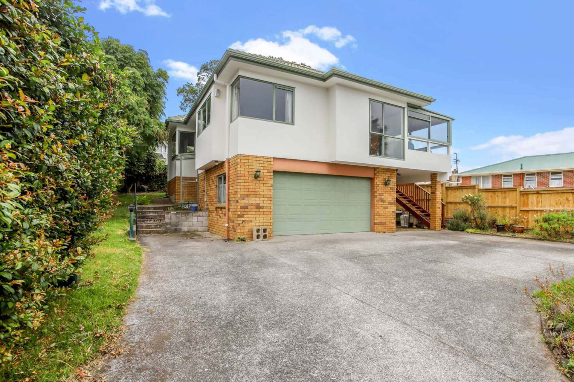2/213 Queens Road | Panmure | Auckland City | Houses for Rent - One Roof