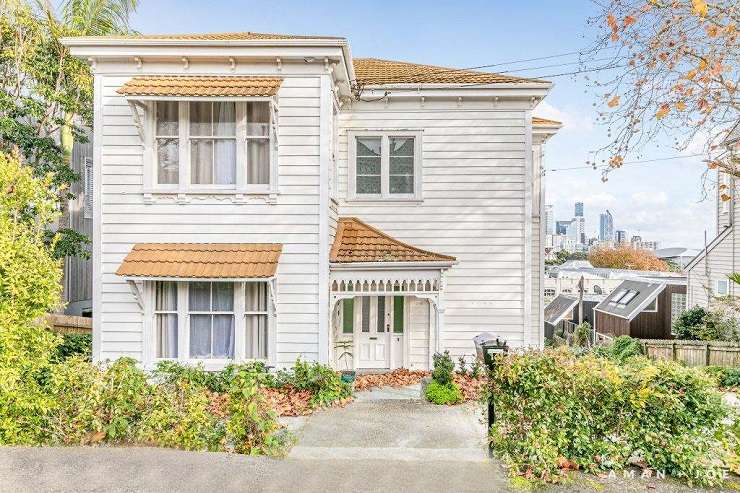 Buyer pays $5.8m for run-down villa without setting foot in it, All ...