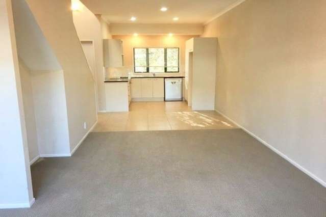 62 Skip Lane | East Tamaki | Manukau City | Houses for Rent - OneRoof