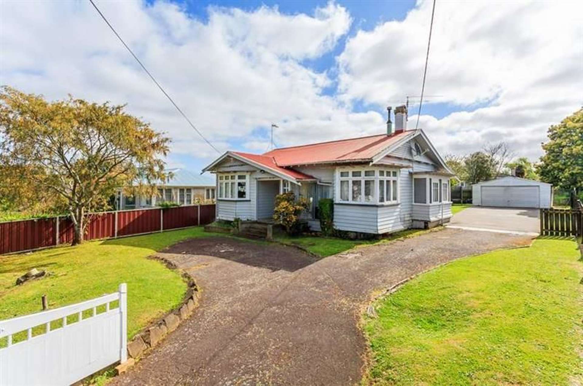 15 Holland Avenue | Point England | Auckland City | Houses for Sale ...