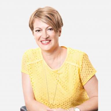 Lisa Strachan, residential sales, UP Real Estate (Licensed: REAA 2008 ...