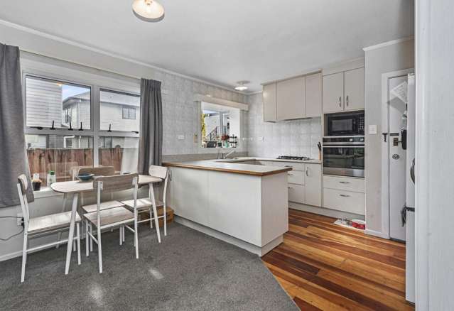 198B Old Farm Road | Hamilton East | Hamilton City | Houses for Rent ...