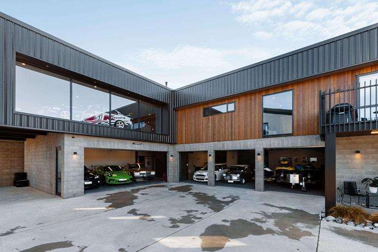 Mike Hosking misses out as Cromwell car lover’s home sells for $2.1m ...