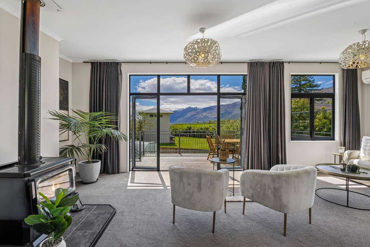 17 Kent Street | Kingston | Queenstown | Houses for Sale - OneRoof