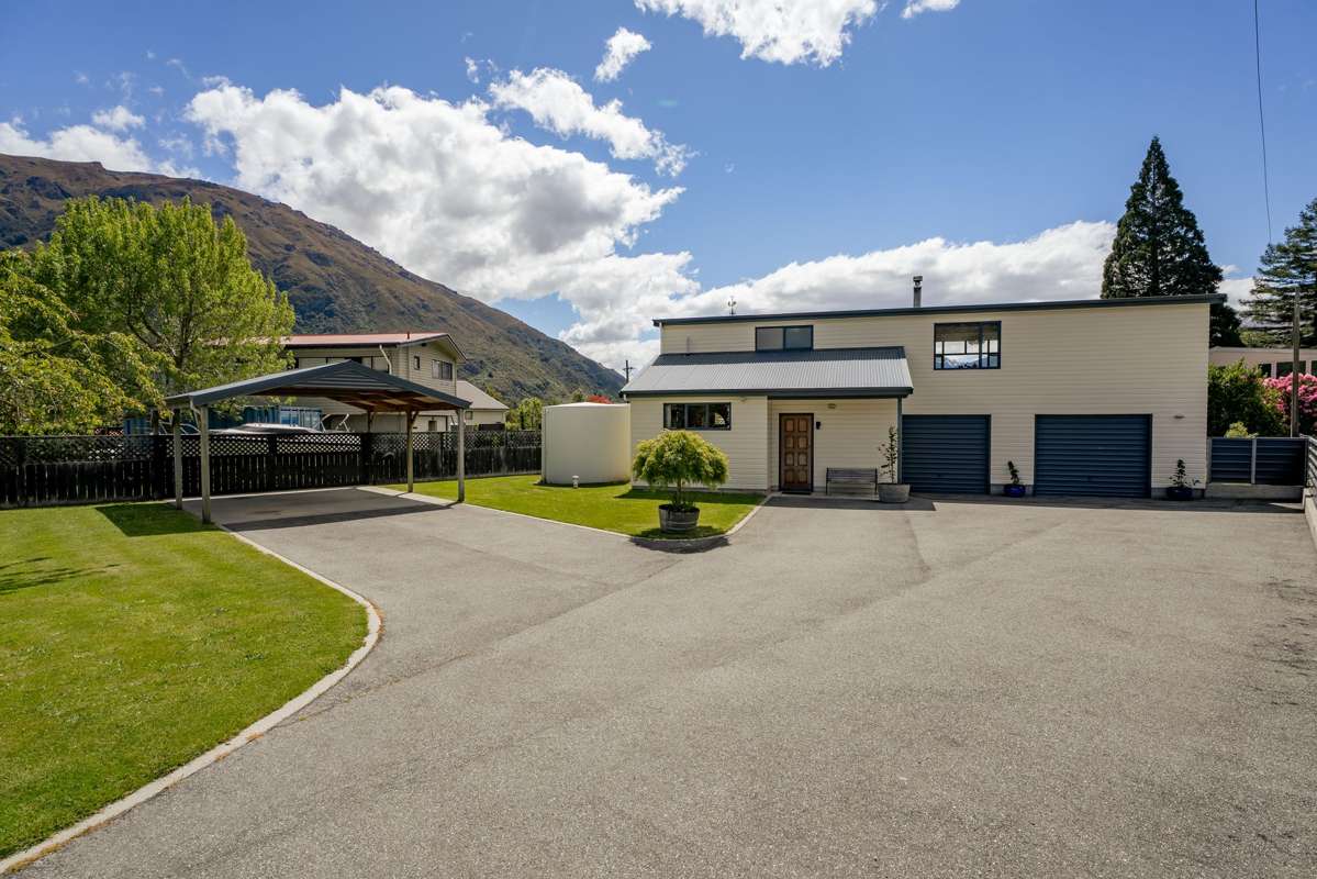 17 Kent Street | Kingston | Queenstown | Houses for Sale - OneRoof