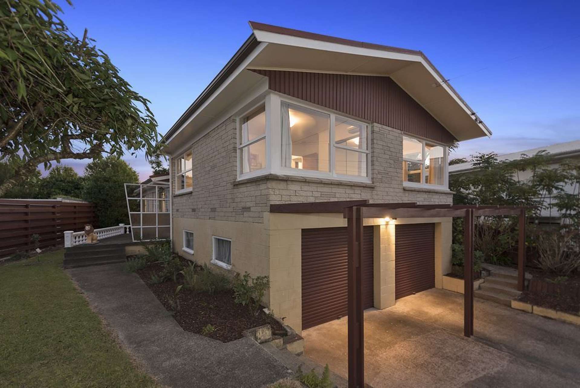 39 De Vere Crescent | Chartwell | Hamilton City | Houses for Sale - One ...