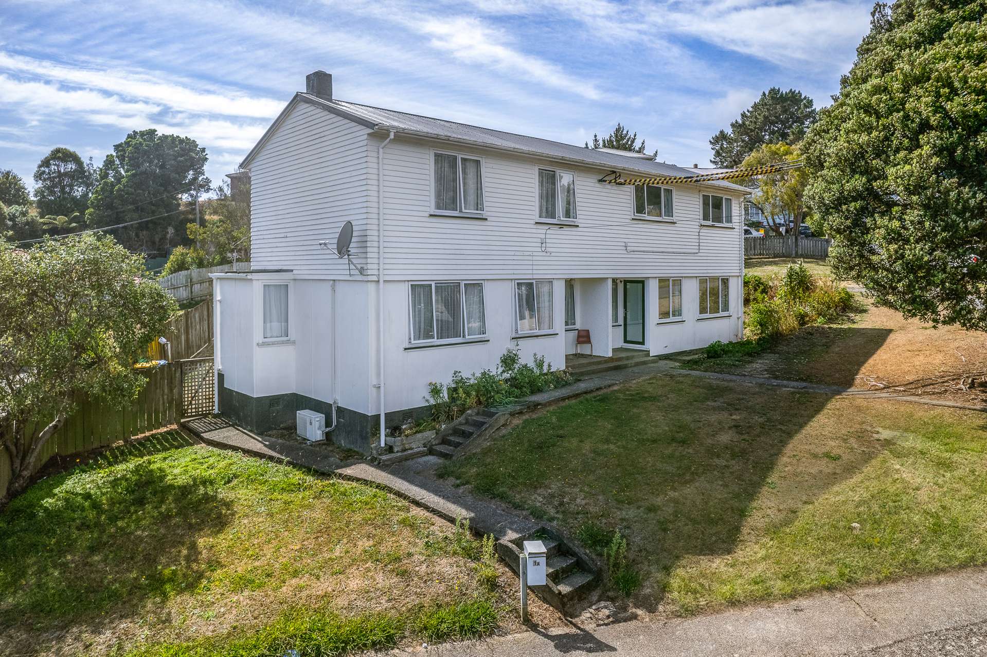 A-B/1 Devon Place | Cannons Creek | Porirua City | Houses for Sale ...