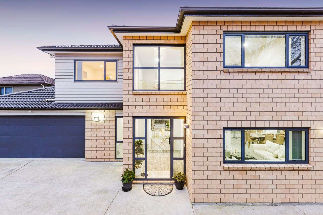 Large family home in Manukau for sale as vendors quit NZ for Australia ...